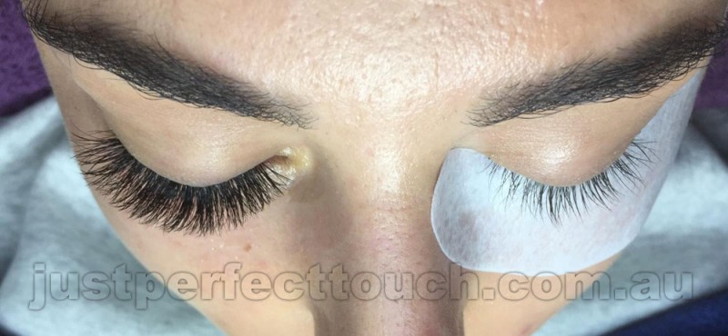Hybrid eyelash Extensions | Just Perfect Touch